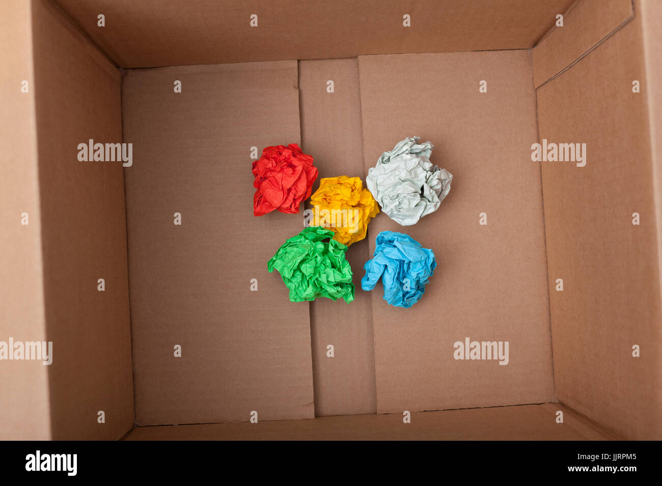 Cardboard crumpled up hi-res stock photography and images - Alamy