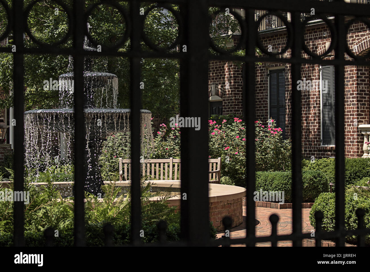 Courtyard garden fountains hi-res stock photography and images - Alamy