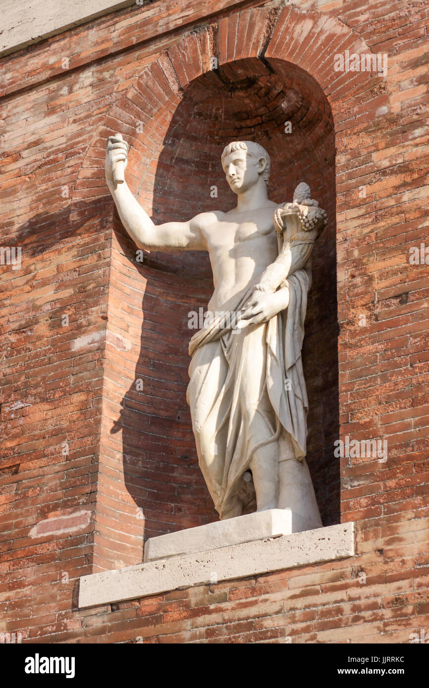 Ancient Statue of a roman Senator located in Quirinale Square. Rome ...
