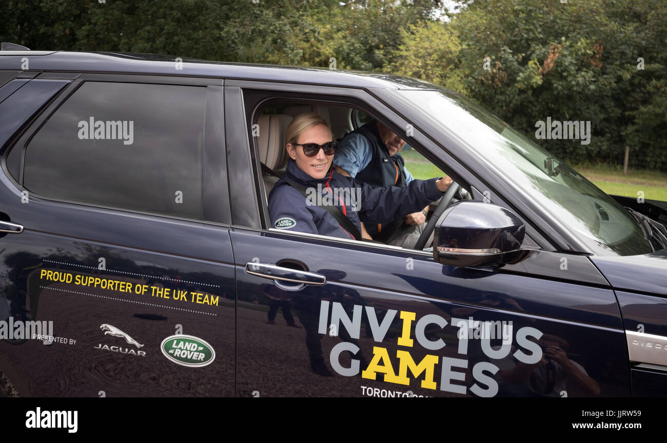 Eastnor castle land rover experience hi-res stock photography and ...