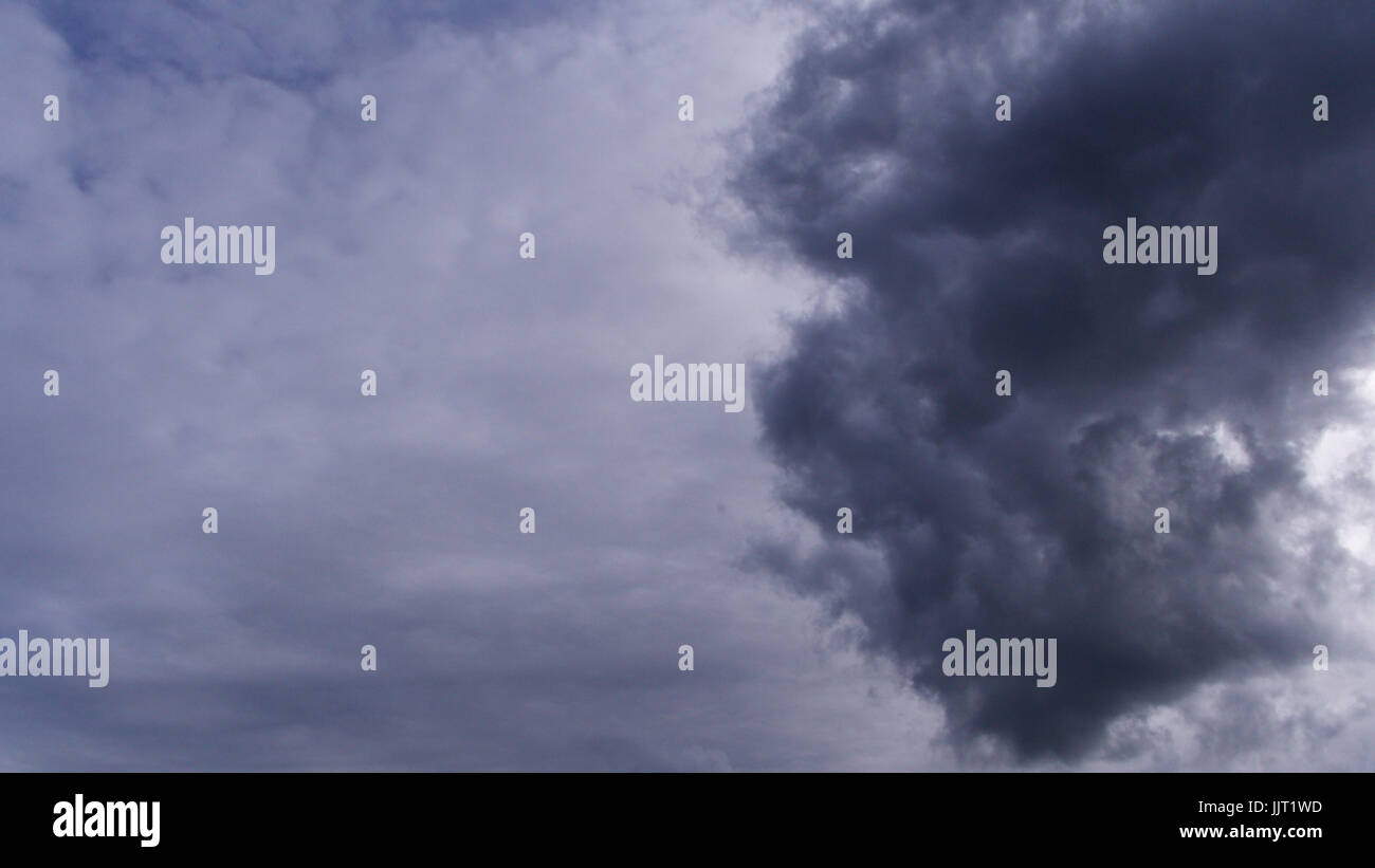 Rain cloud overhead hi-res stock photography and images - Alamy
