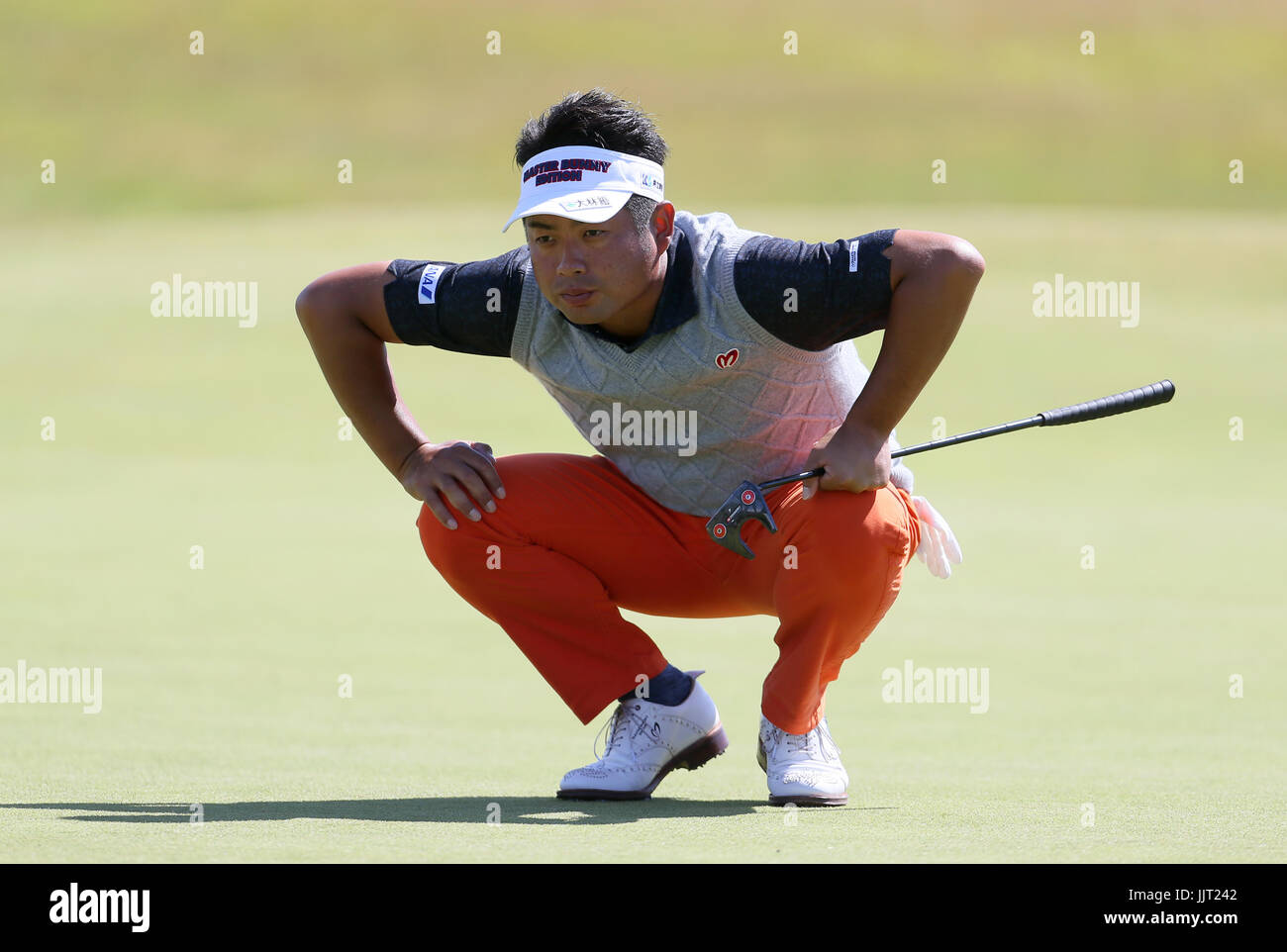 Japans yuta ikeda putts on 5th green hi-res stock photography and images - Alamy
