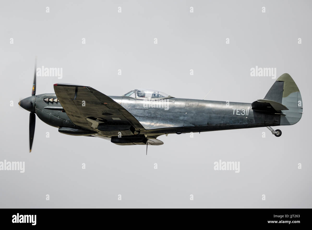 Lancaster and spitfires hi-res stock photography and images - Alamy