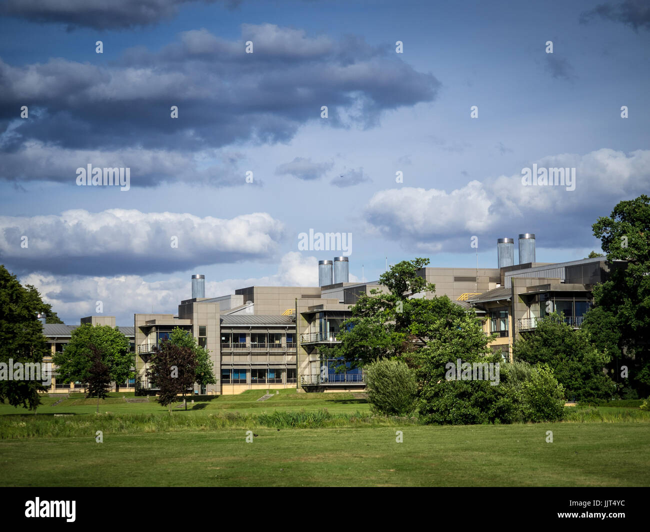 Wellcome Sanger Institute Wellcome Trust Sanger Institute Builds DDN