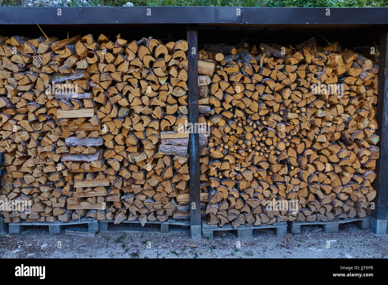 log store. Italy Stock Photo - Alamy