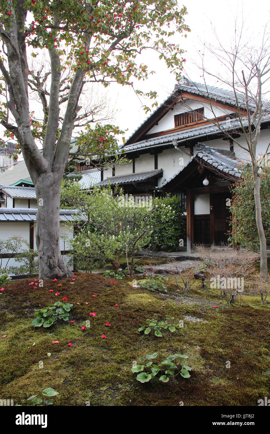 Entoku in temple hi-res stock photography and images - Alamy