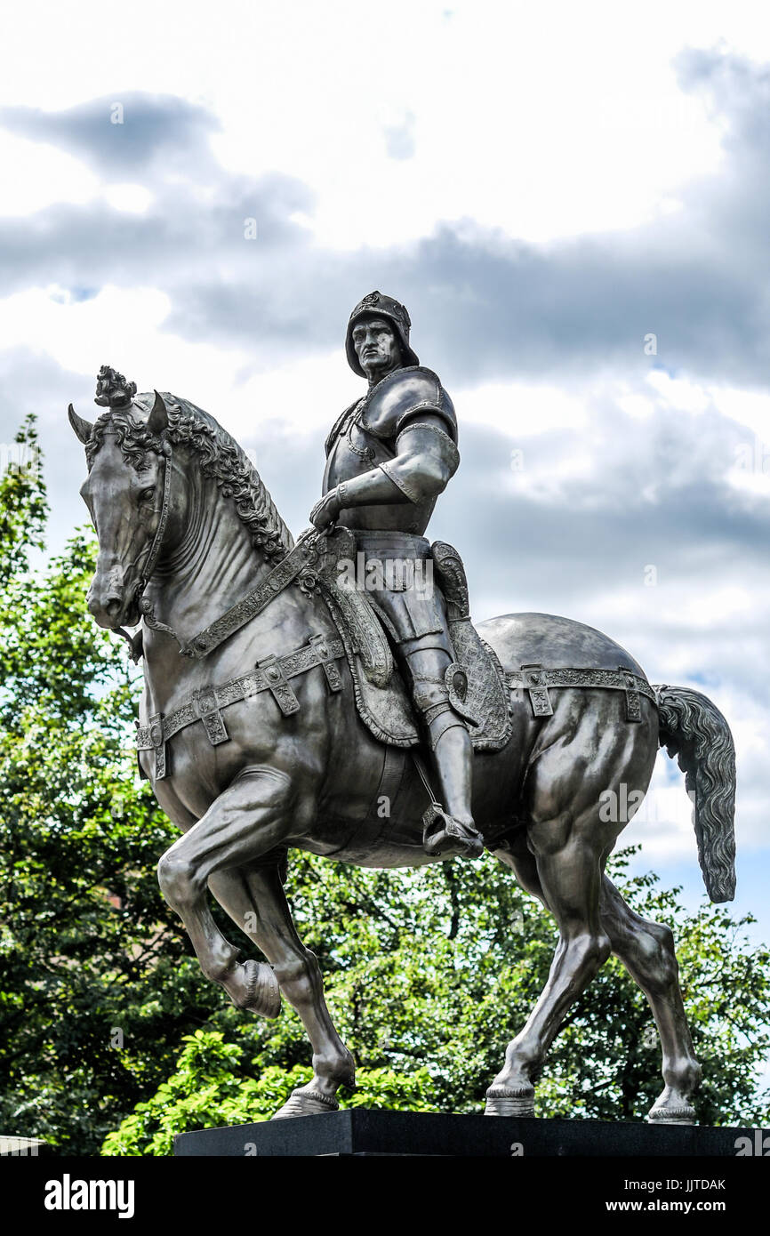 Colleoni on horse hi-res stock photography and images - Alamy