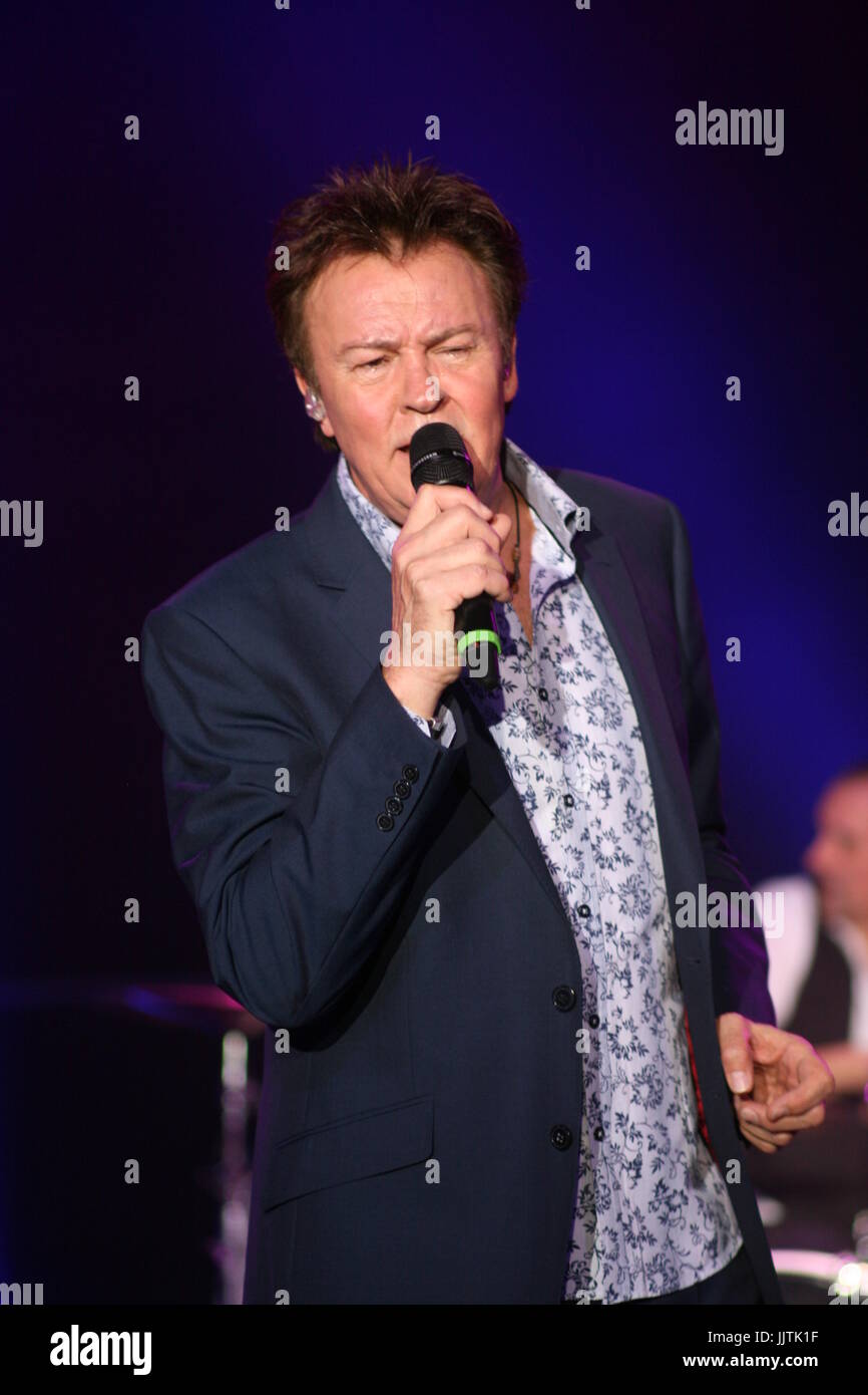 Paul young and 80s hi-res stock photography and images - Alamy