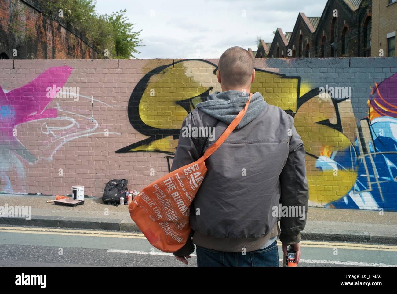 Inner city graffiti hi-res stock photography and images - Alamy