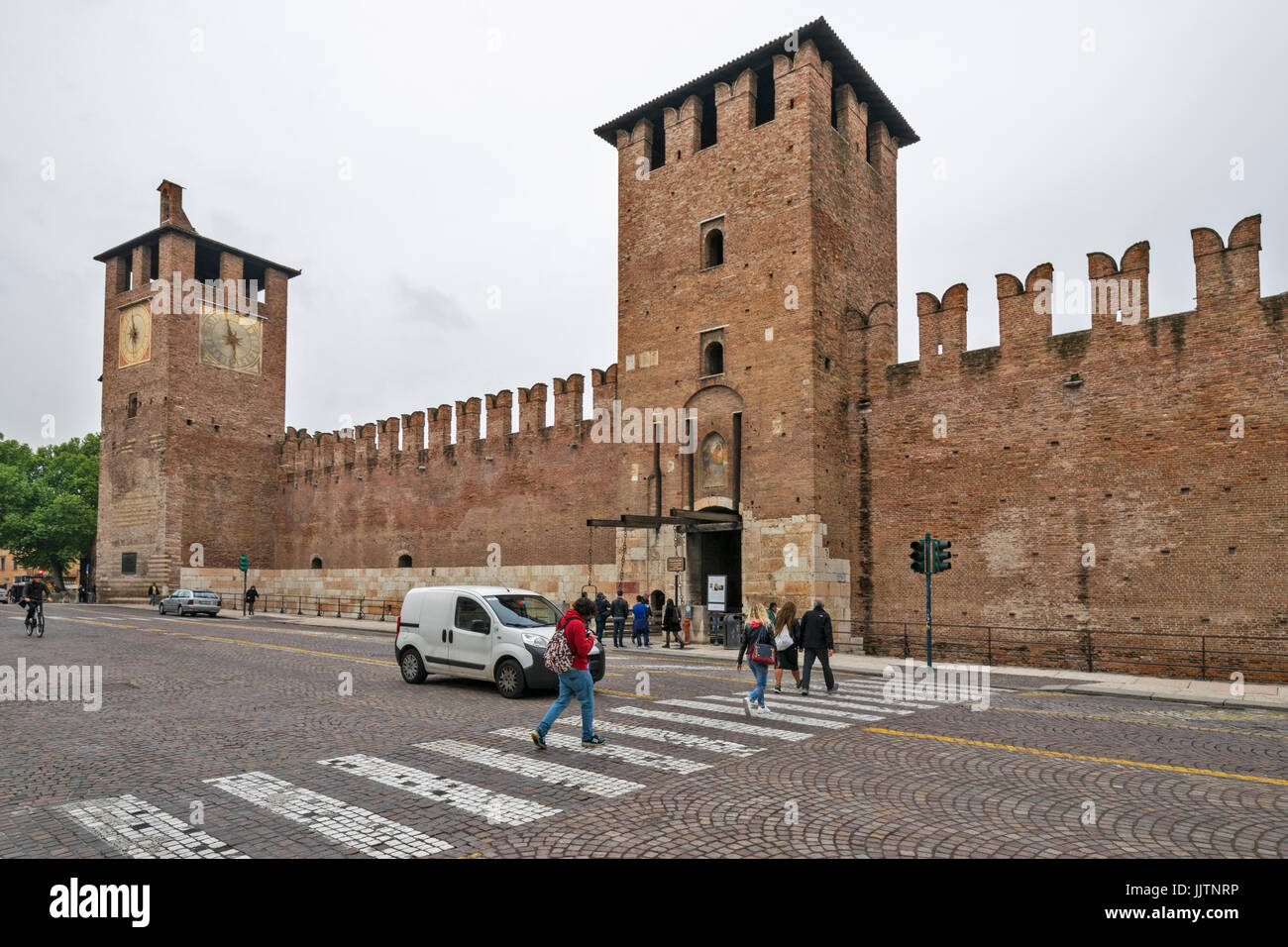 Verona italy castelvecchio castle hi-res stock photography and images ...