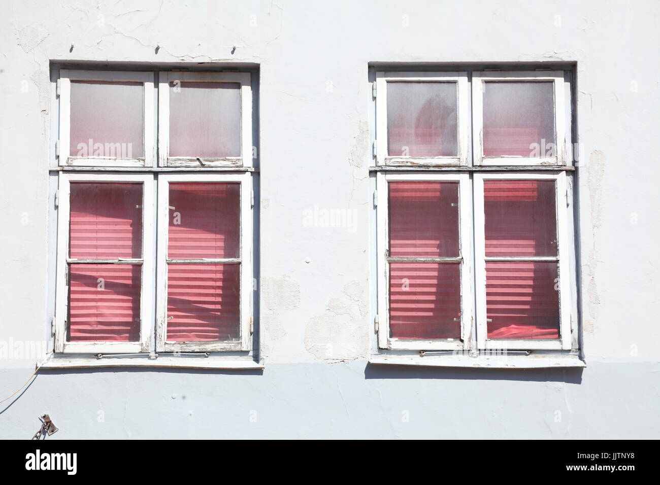 Barricaded windows hi-res stock photography and images - Alamy