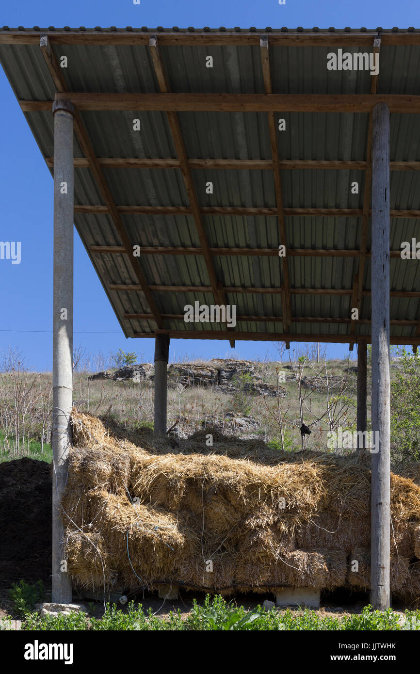 Hay shed hi-res stock photography and images - Alamy