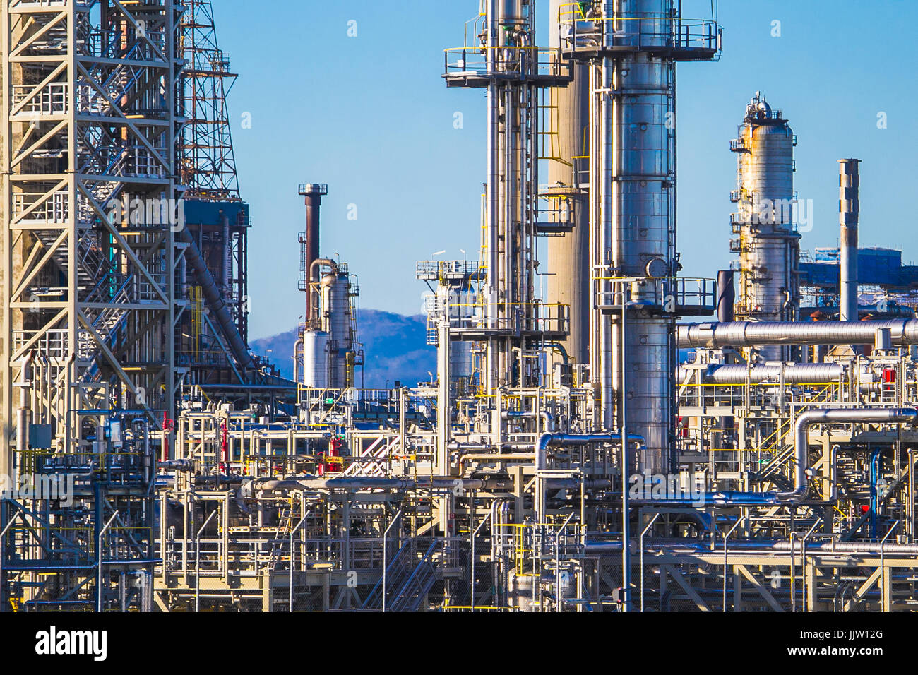 Construction of the oil refinery at mongstad construction hi-res stock ...