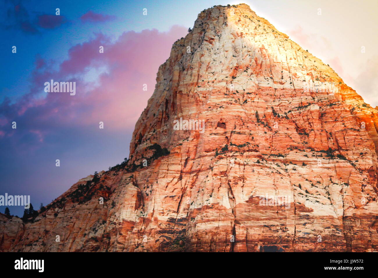 Pink sky red sky hi-res stock photography and images - Alamy