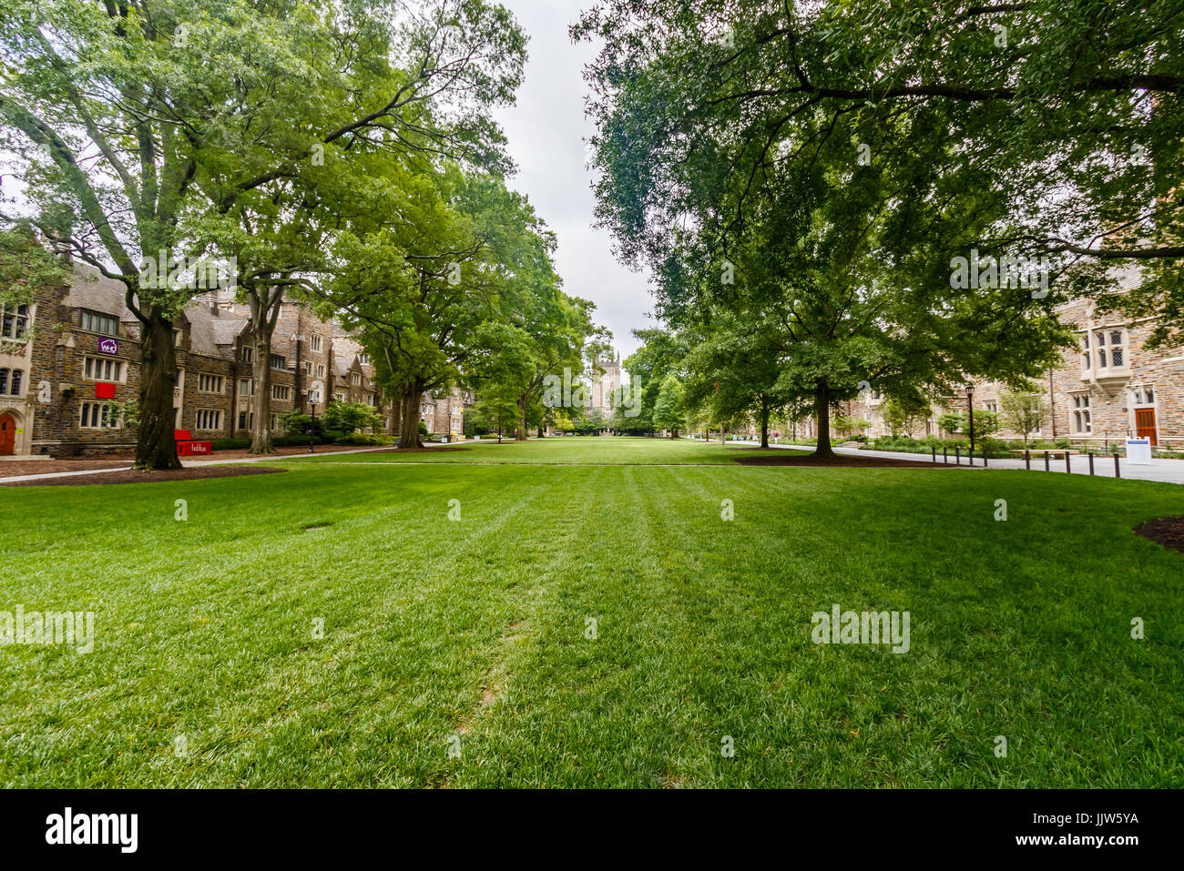 University clocktower hi-res stock photography and images - Alamy