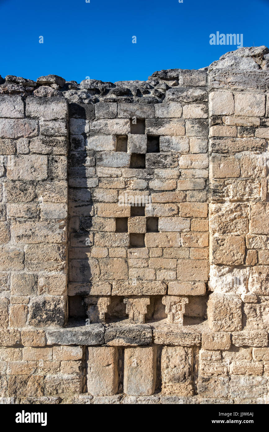 Details of ancient Mayan ruins in Becan, Mexico Stock Photo - Alamy
