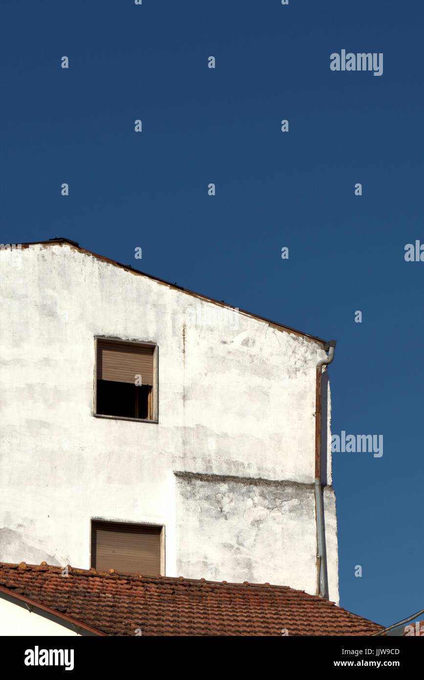 White building with blue hi-res stock photography and images - Alamy
