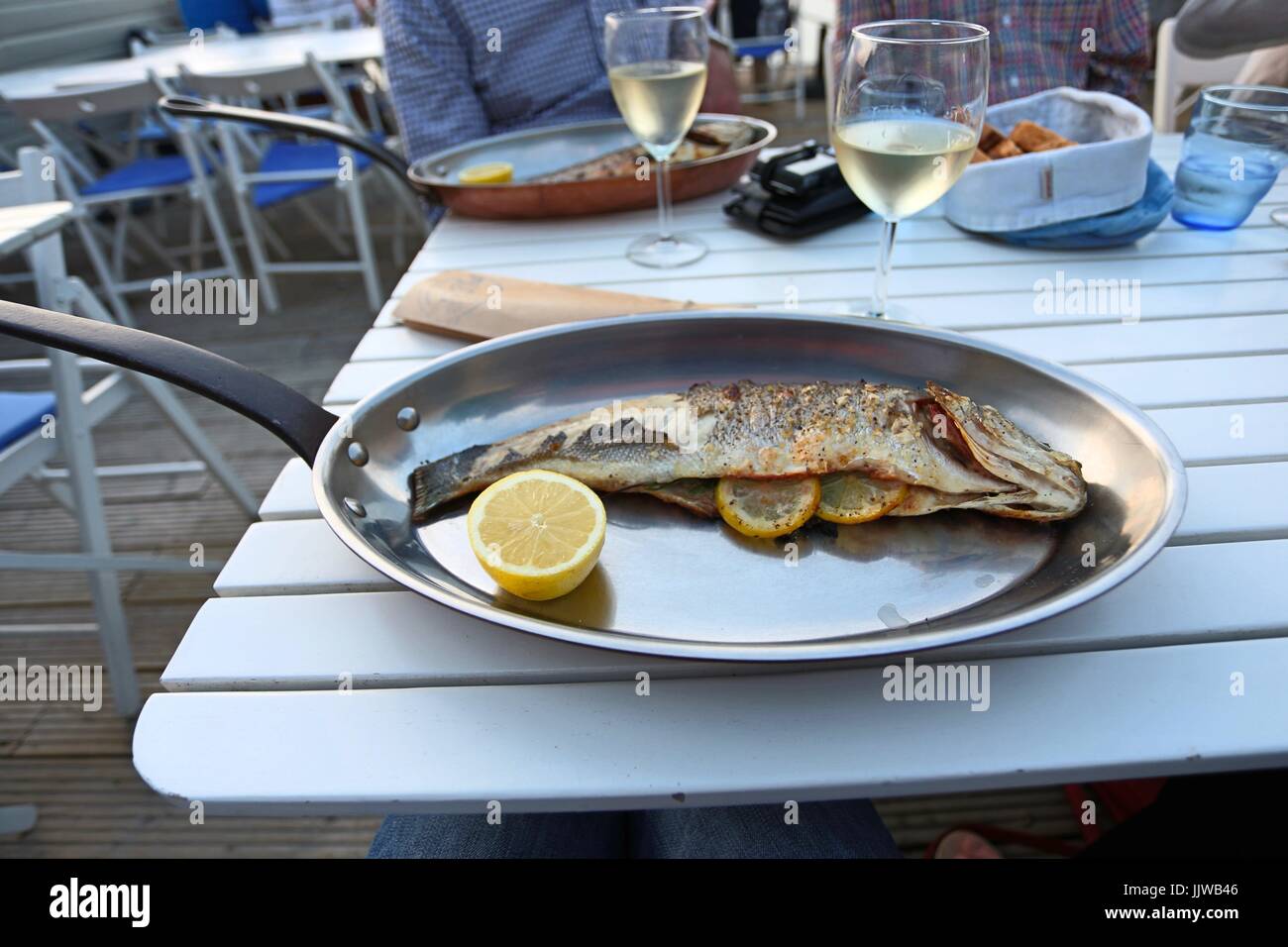 Whole fish hi-res stock photography and images - Alamy
