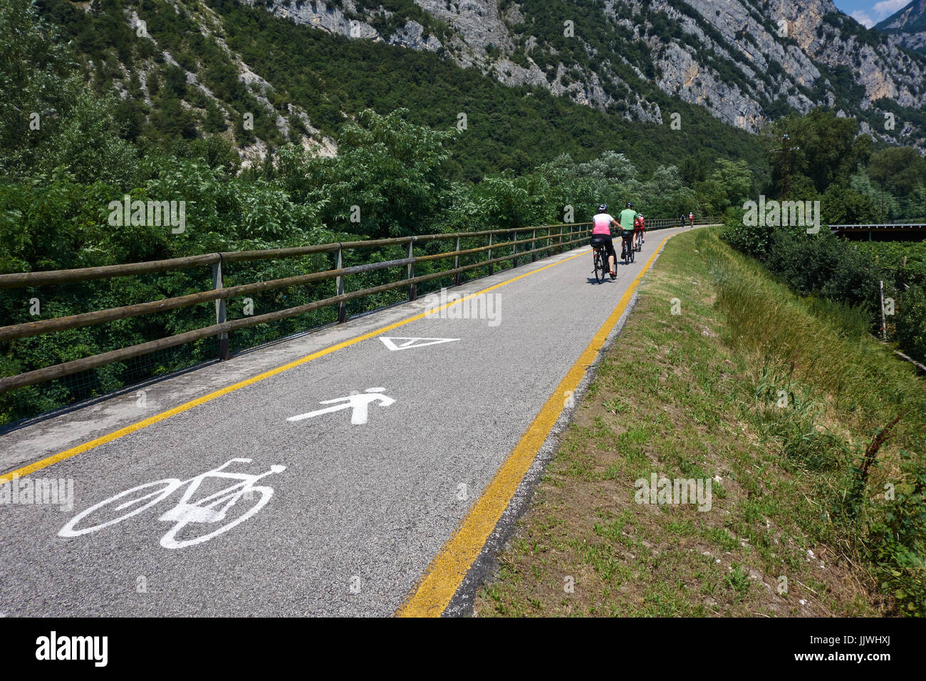 Cycle path Northern Italy Stock Photo - Alamy