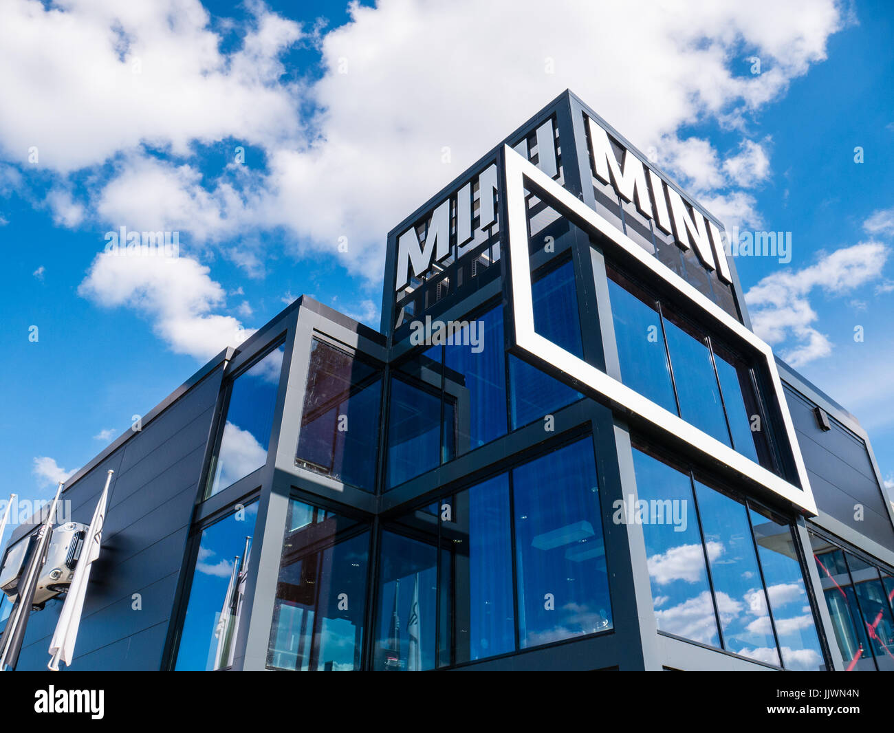 Cooper BMW Reading Cooper Mini Reading, Reading, Berkshire, England, UK ...