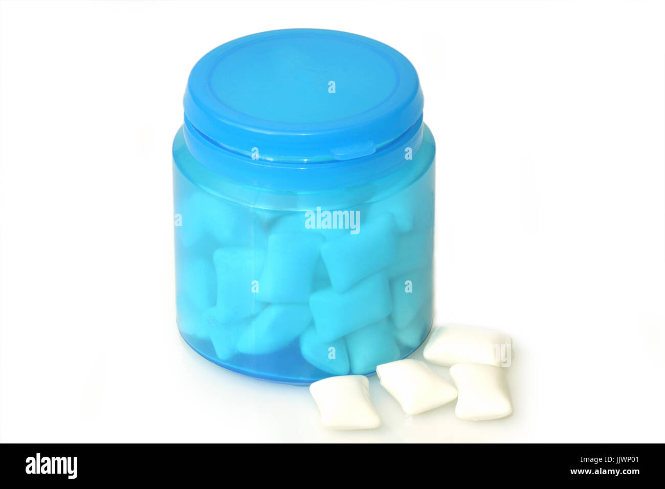 Peppermint chewing gum in beverage on white background Stock Photo - Alamy