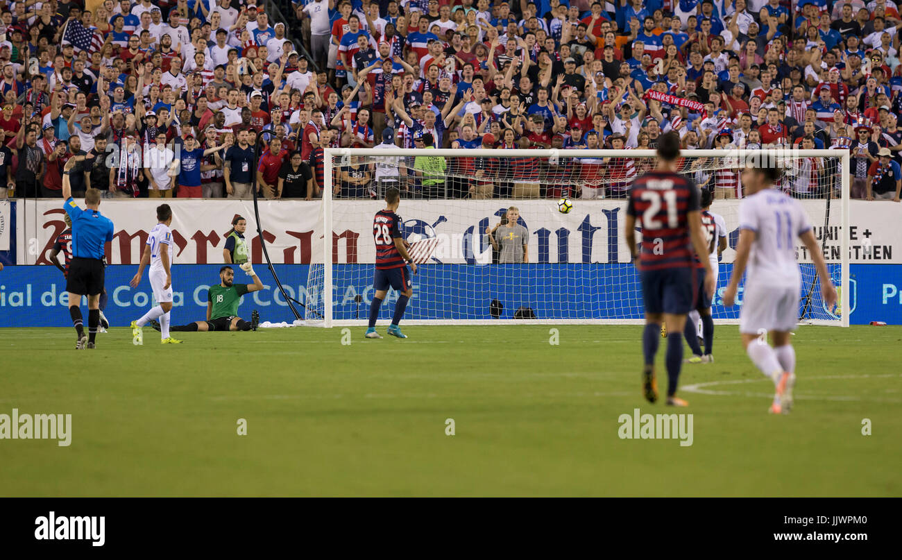 Philadelphia, United States. 19th July, 2017. Referee Drew Fischer ...