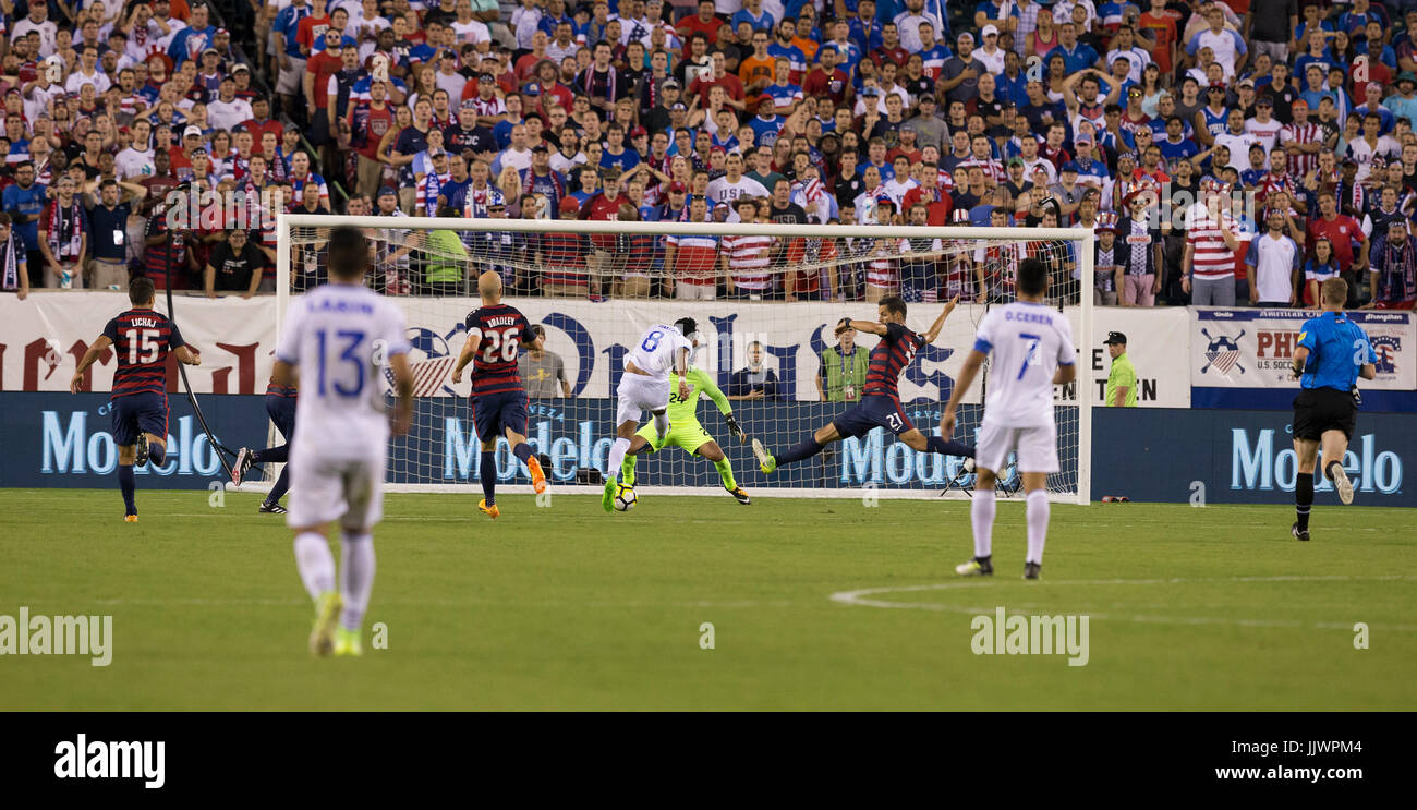 Philadelphia, United States. 19th July, 2017. Denis Pineda (8) of El ...