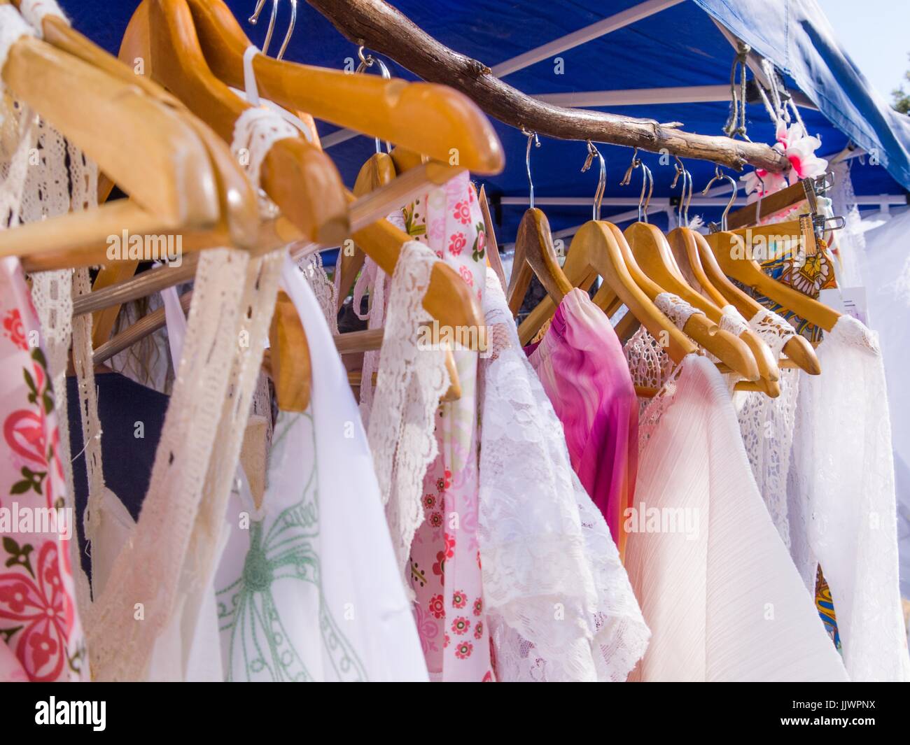 Clothing Racks Market Stalls at Randy Eubanks blog