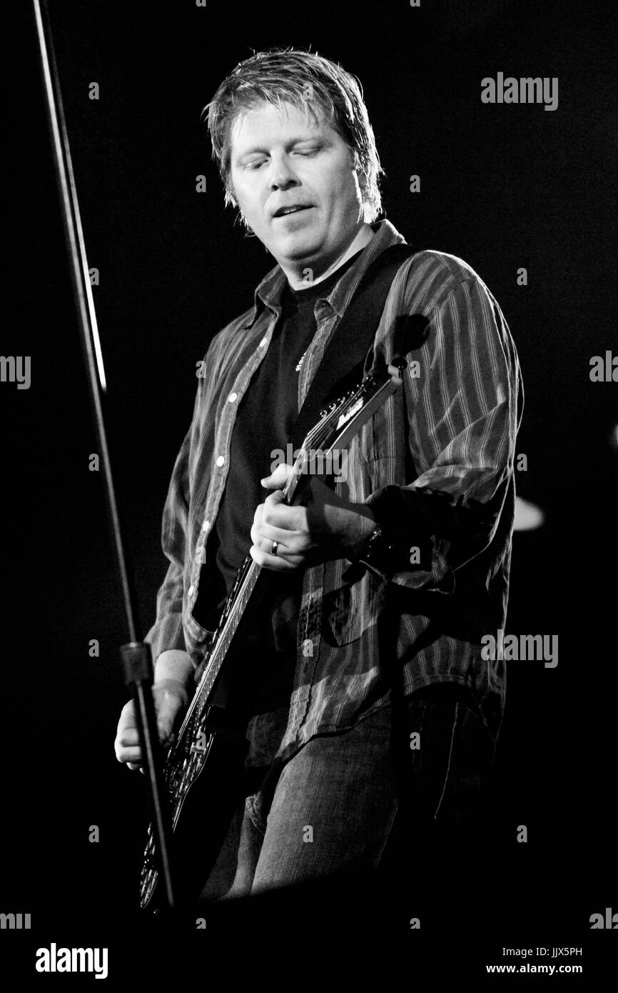 Josh homme hi-res stock photography and images - Alamy