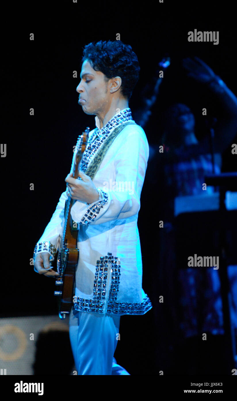 'prince' and singer hi-res stock photography and images - Alamy