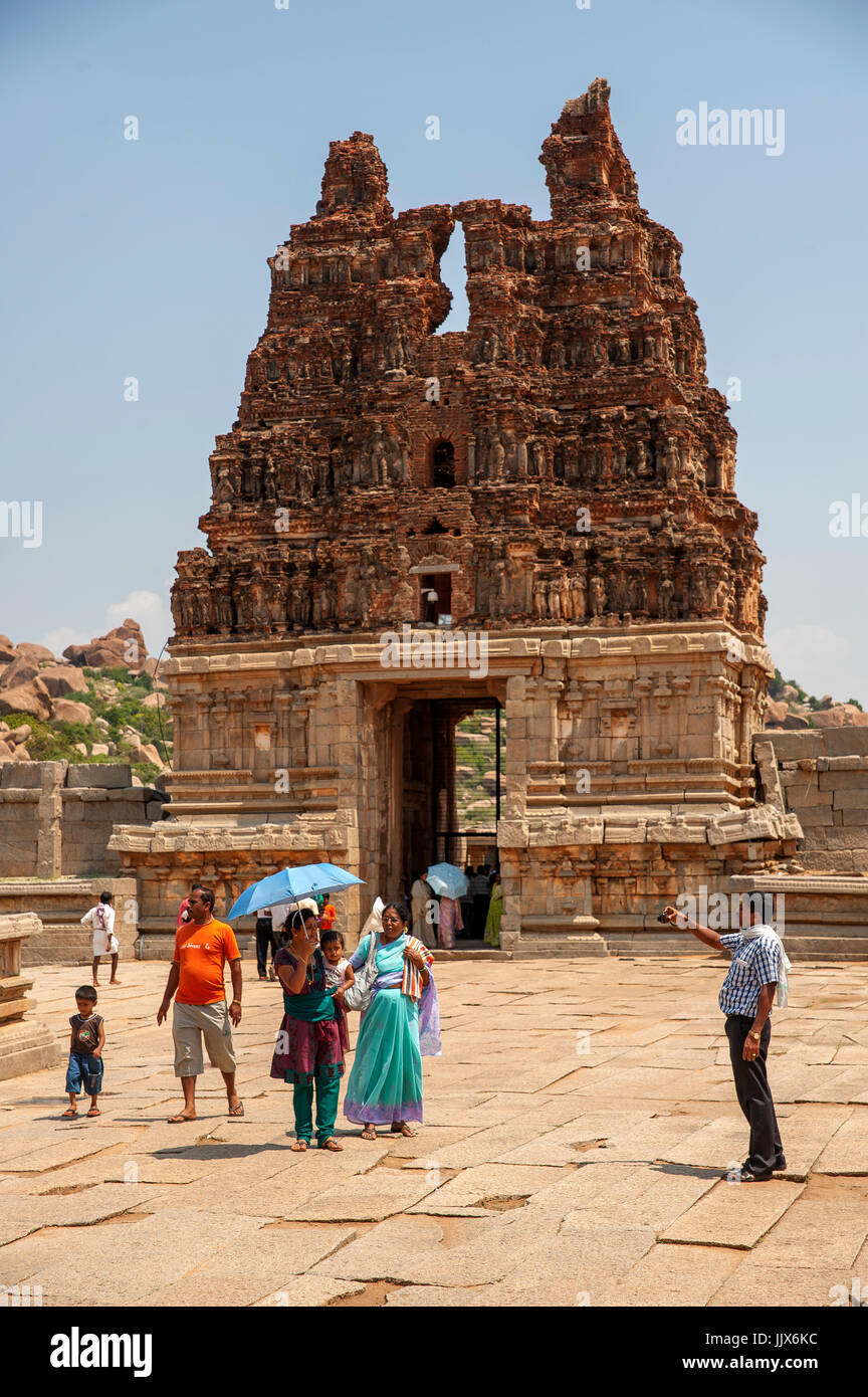 Stone chariot at vittala temple hi-res stock photography and images - Alamy