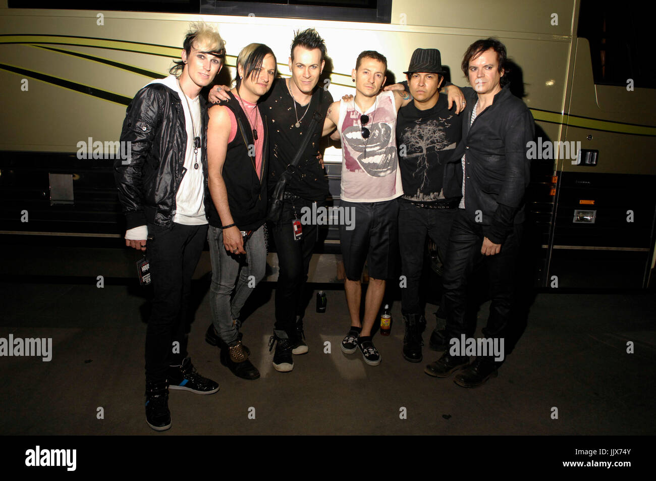 Chester bennington dead hi-res stock photography and images - Alamy