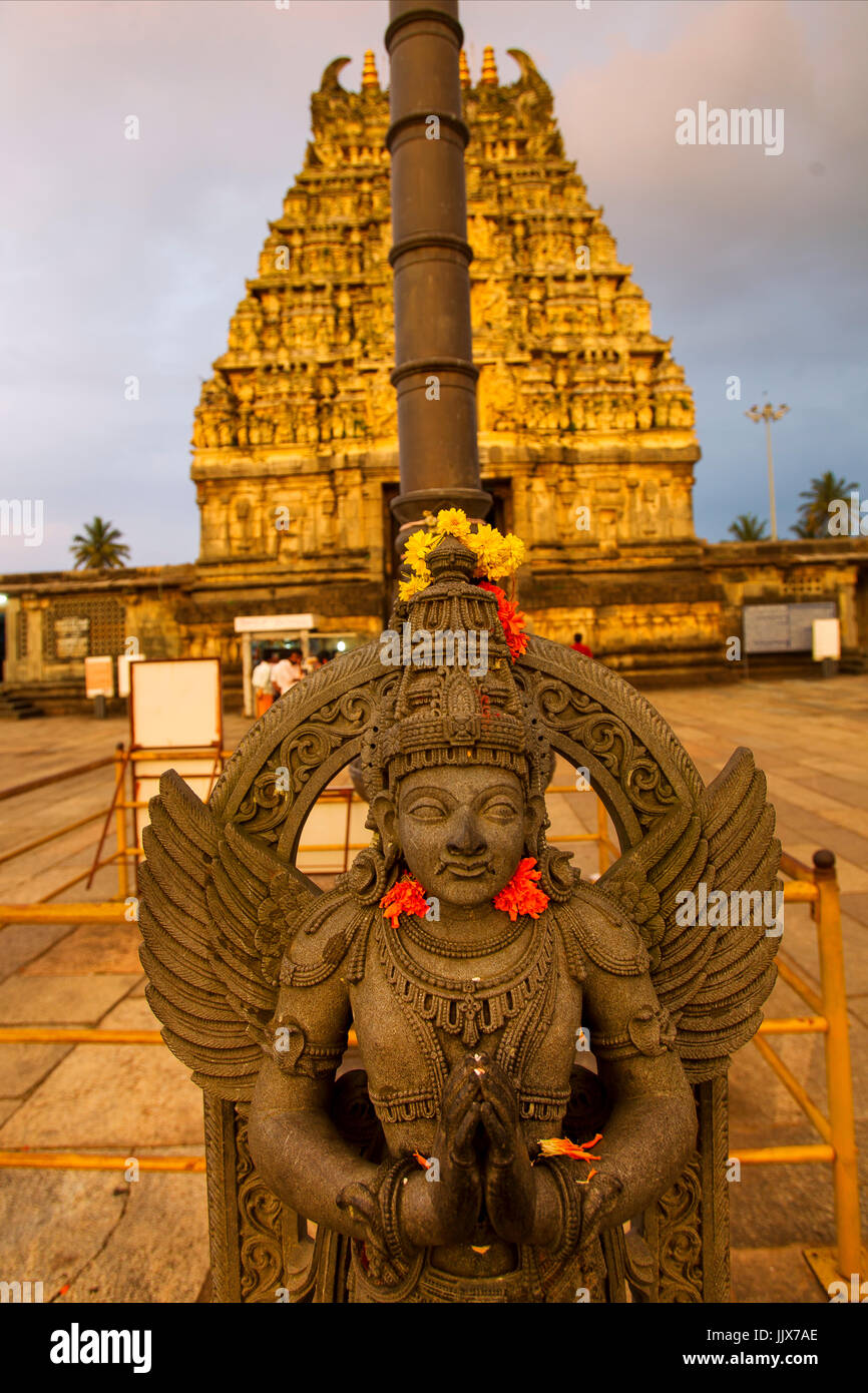 The entrance of Chennakeshava Temple, Belur, Karnataka, Índia Stock ...