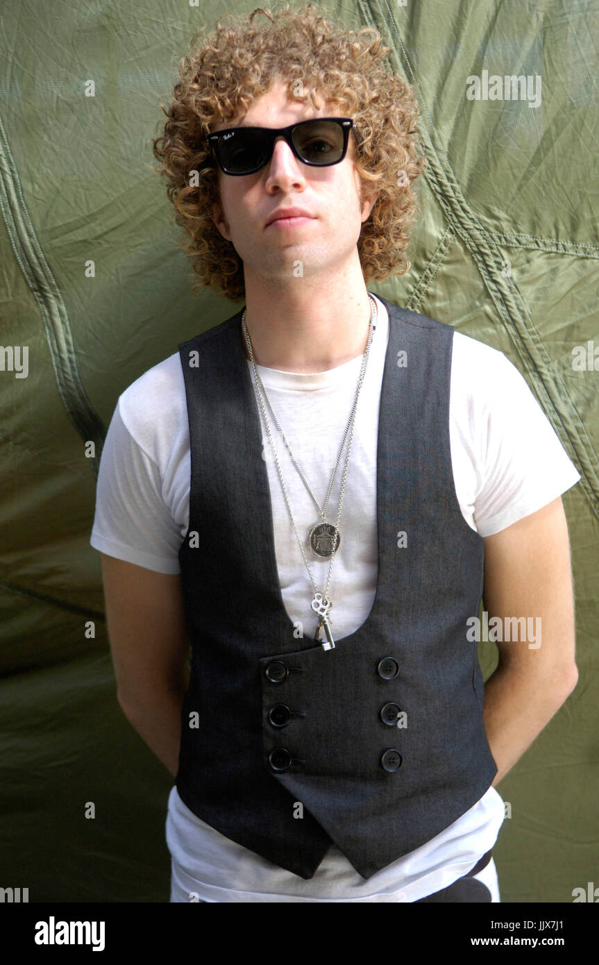 Singer Steve Bays Hot Hot Heat exclusive portrait backstage 2007 KROQ ...
