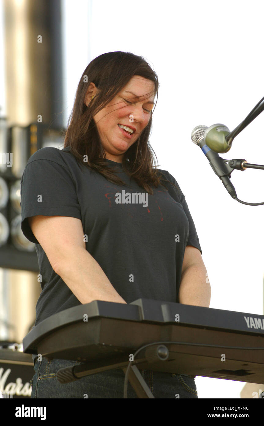 The breeders kim deal hi-res stock photography and images - Alamy