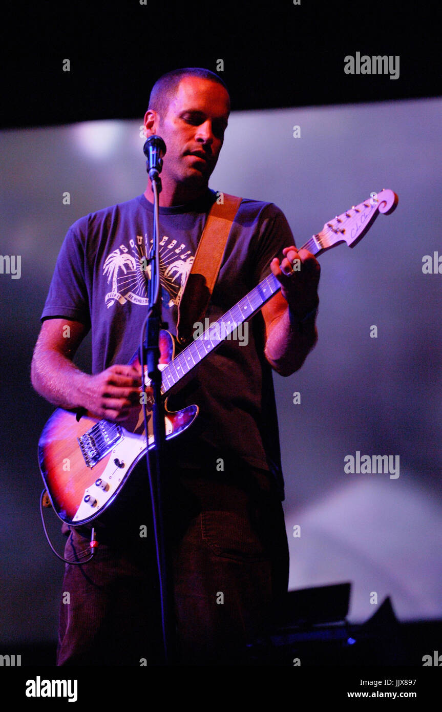 Jack johnson in concert hi-res stock photography and images - Alamy