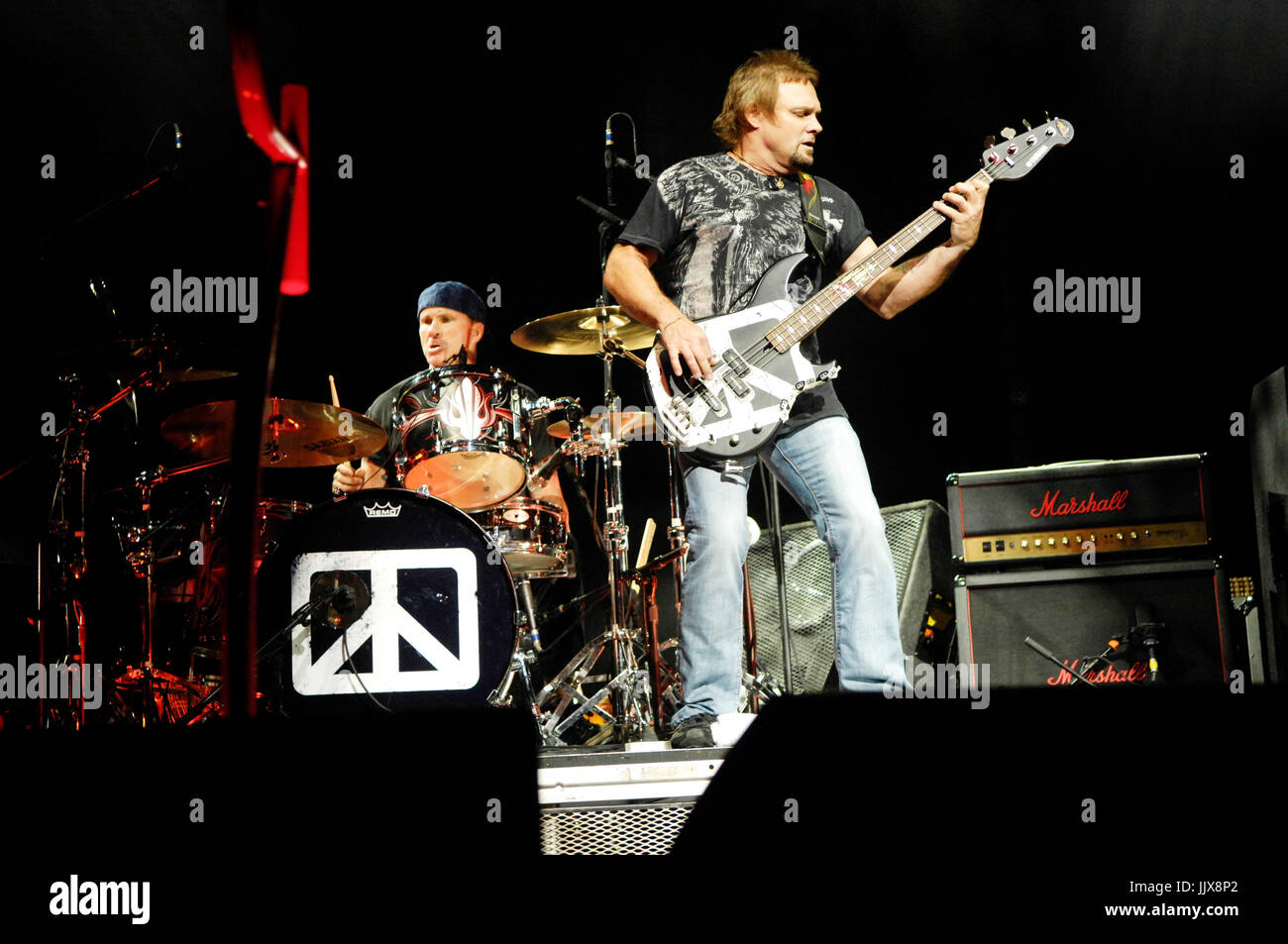 (L-R) Chad Smith Michael Anthony Chickenfoot perform Gibson ...