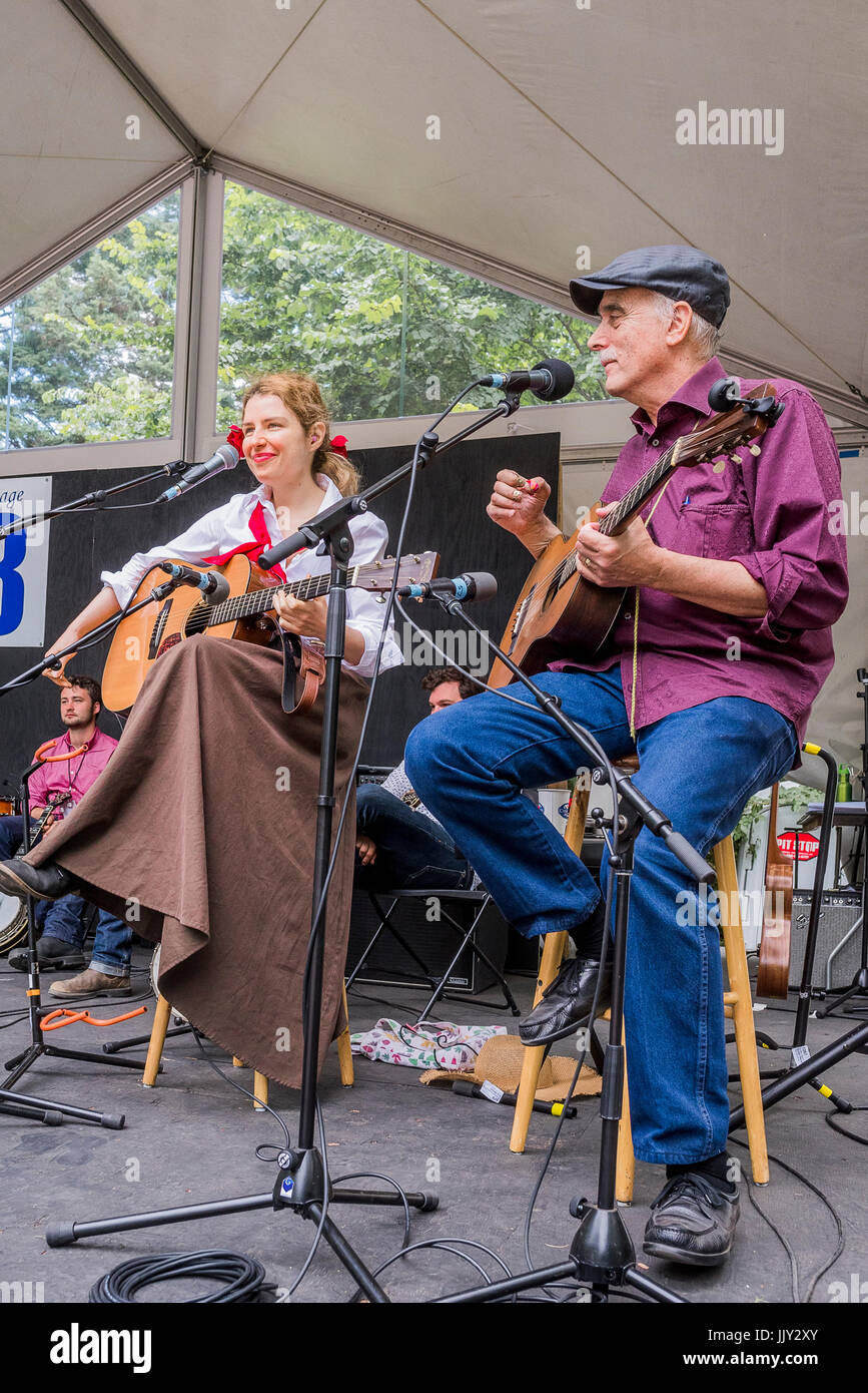 Jim Kweskin performing with Meredith Axelrod at the 40th Annual ...