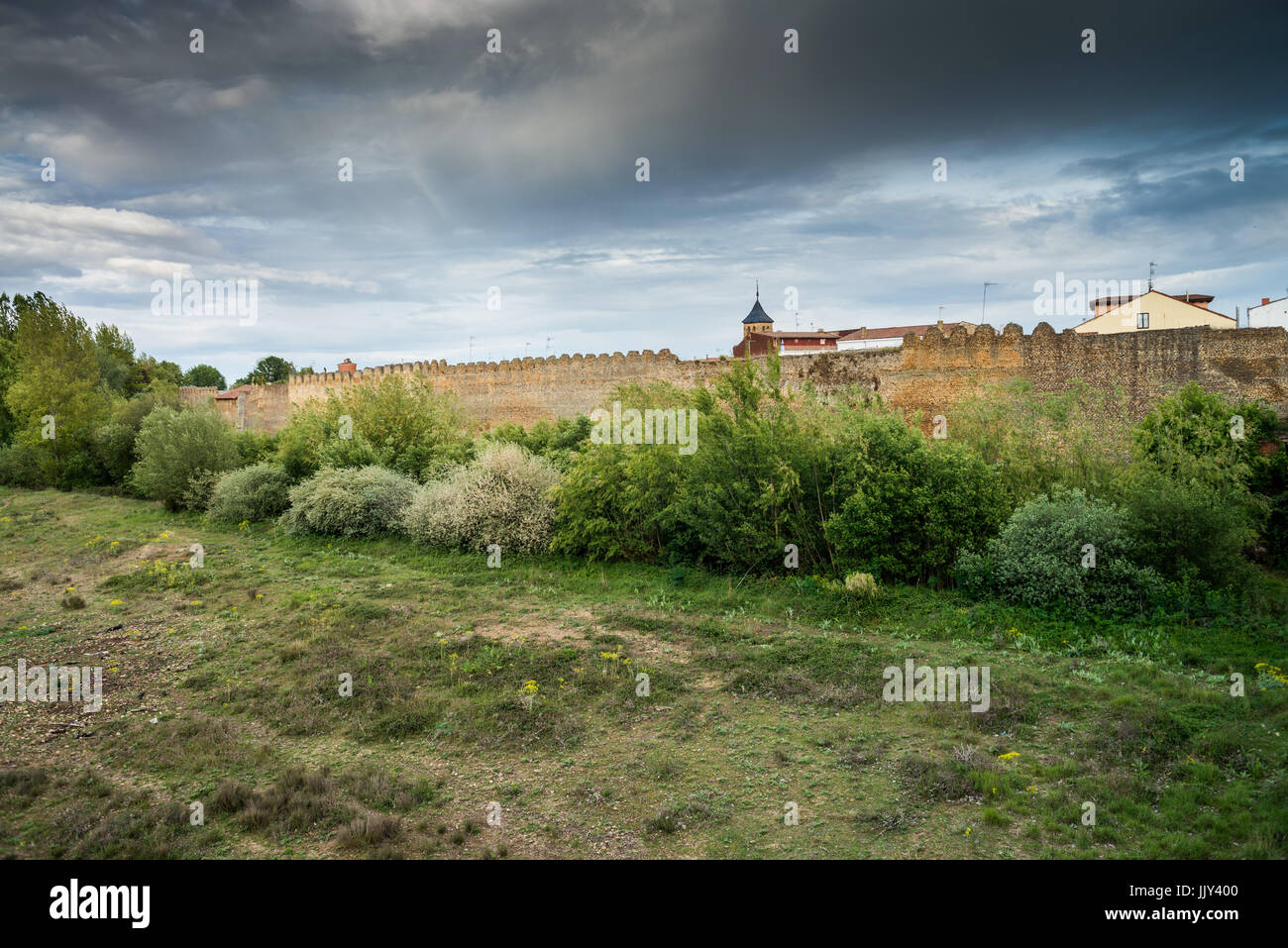 City wall, Sahagun, Spain. Camino de Santiago Stock Photo - Alamy