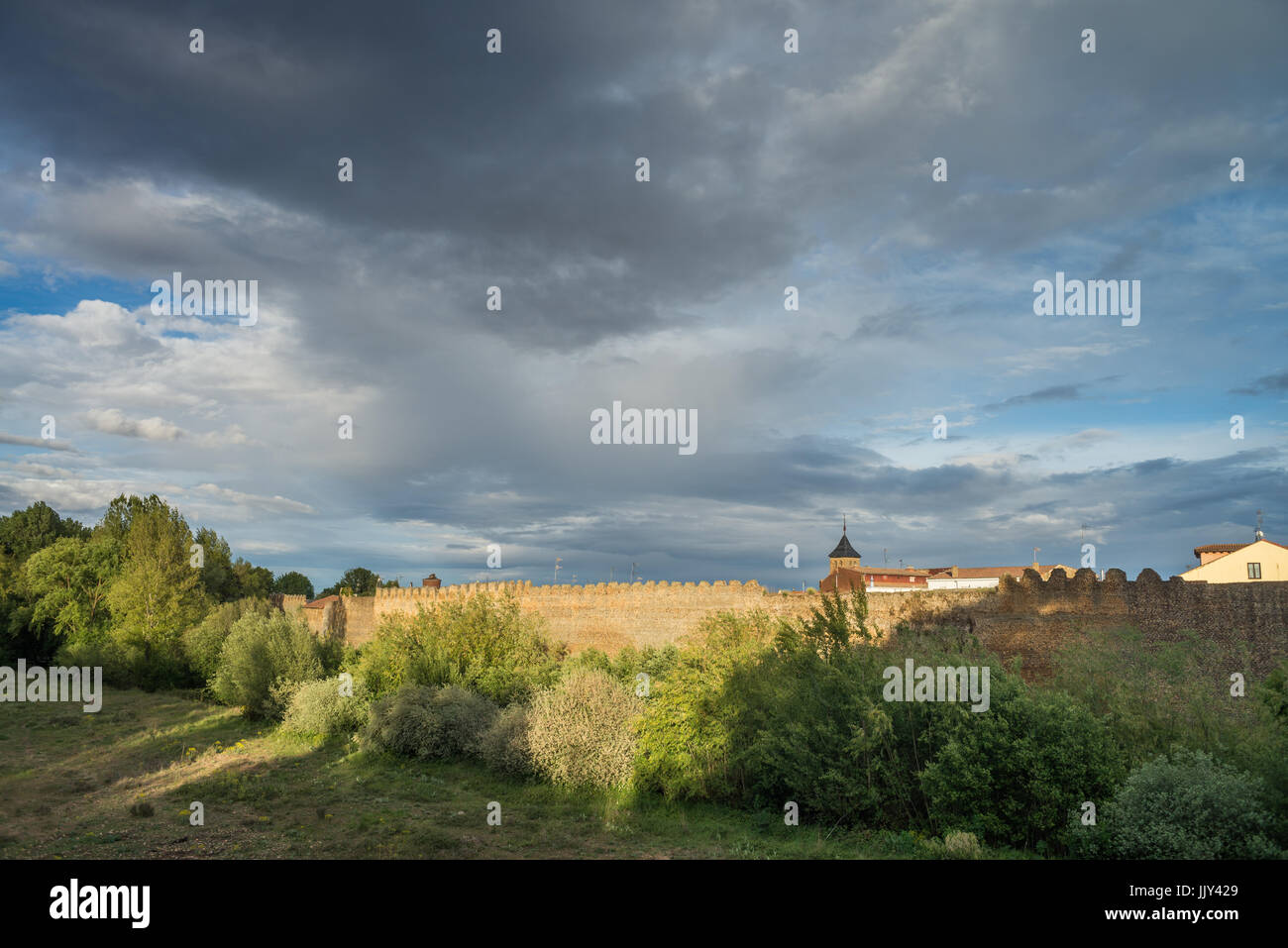 City wall, Sahagun, Spain. Camino de Santiago Stock Photo - Alamy