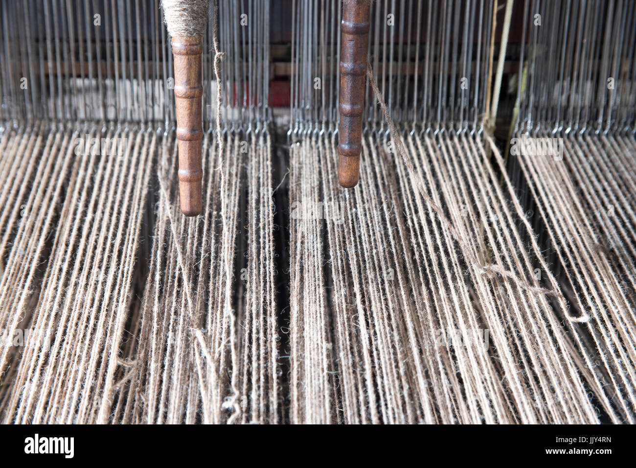 Old wooden weaving loom wool hi-res stock photography and images - Alamy
