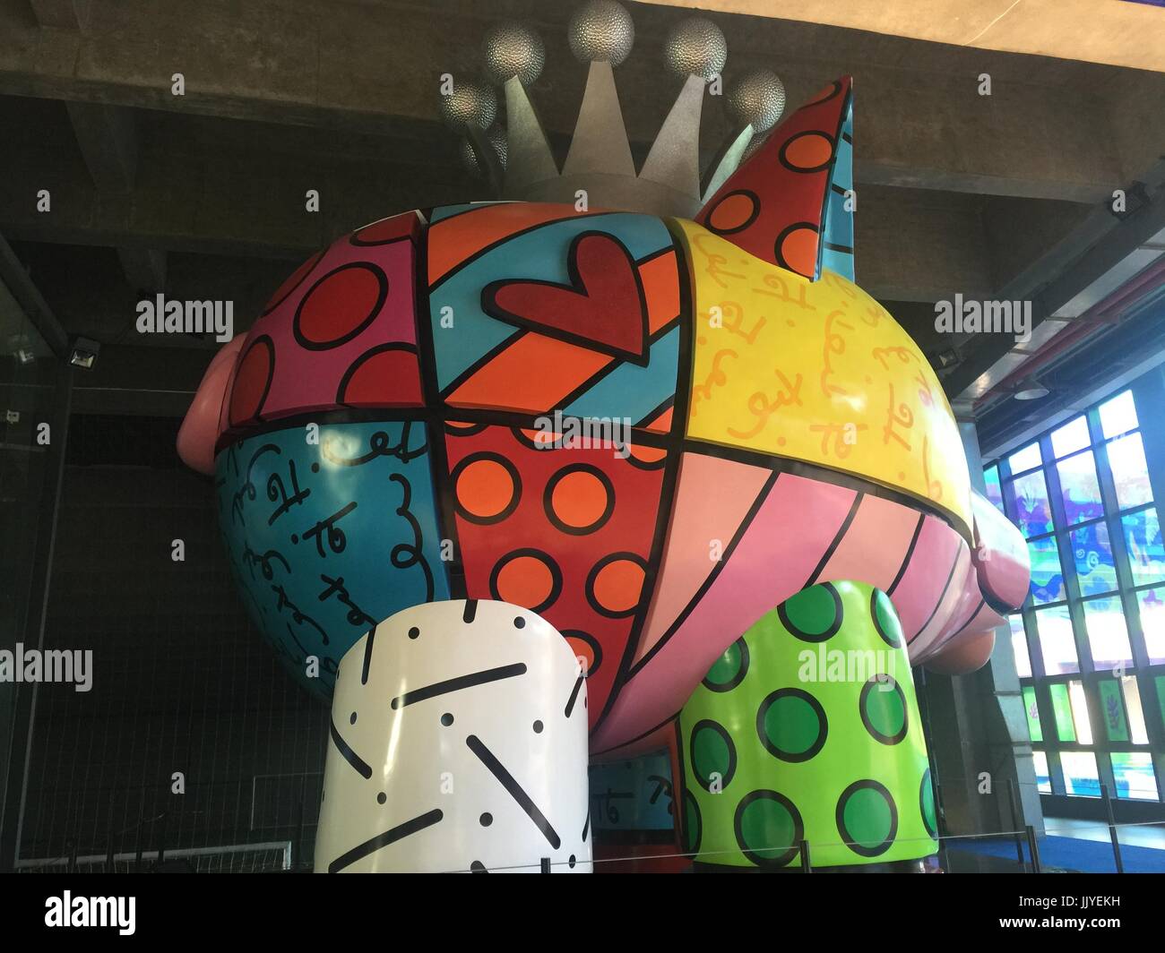 Romero britto asia hi-res stock photography and images - Alamy