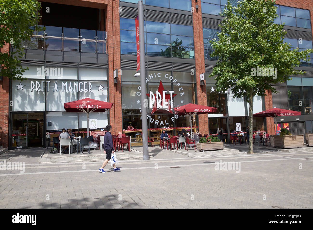 Steps wembley park underground station hi-res stock photography and ...