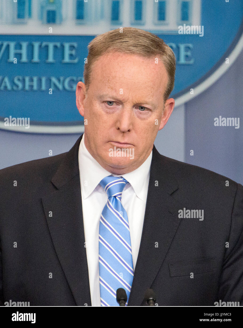 White House Press Secretary Sean Spicer conducts his daily press ...