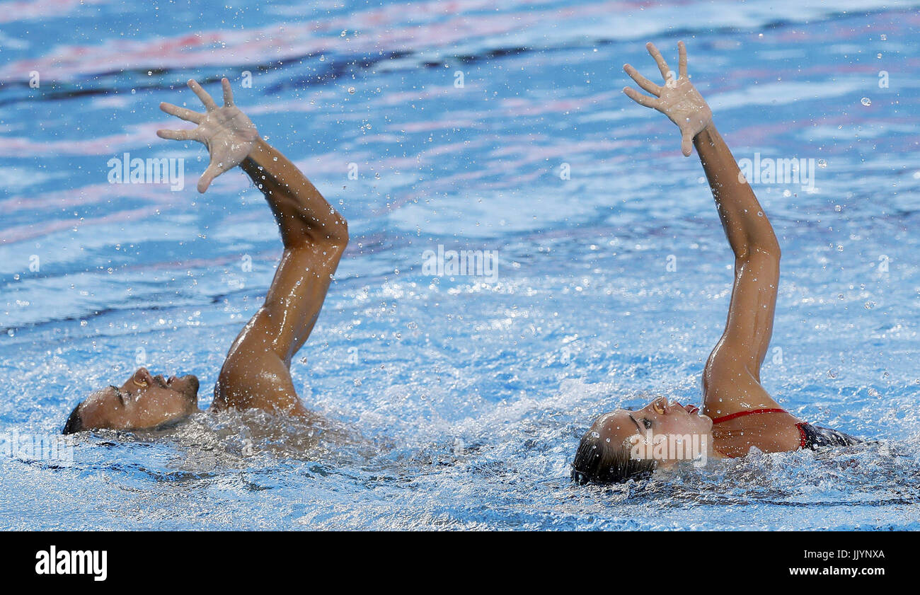 Synchronised Swimmers Stock Photos & Synchronised Swimmers Stock Images ...