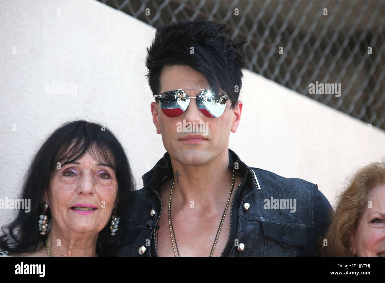 Sarantakos hi-res stock photography and images - Alamy