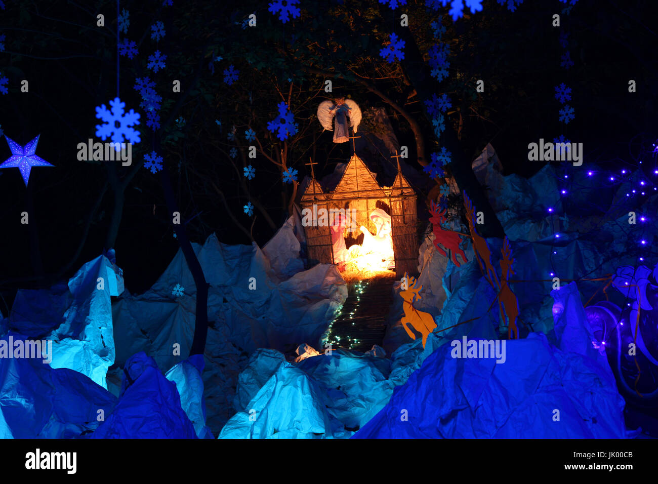 Christmas nativity scene with figurines including Jesus, Mary, Joseph ...