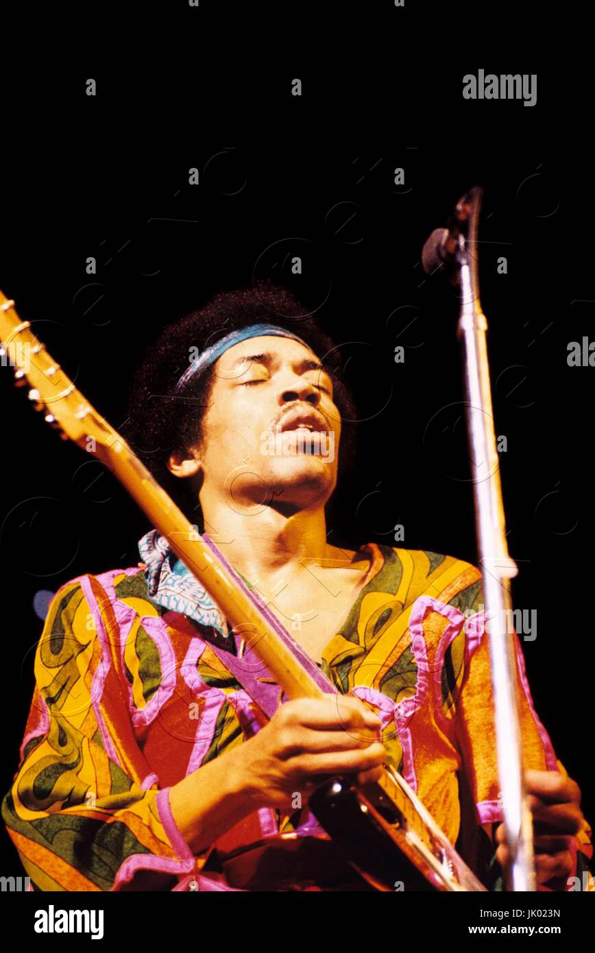 Jimi hendrix 1970 hi-res stock photography and images - Alamy