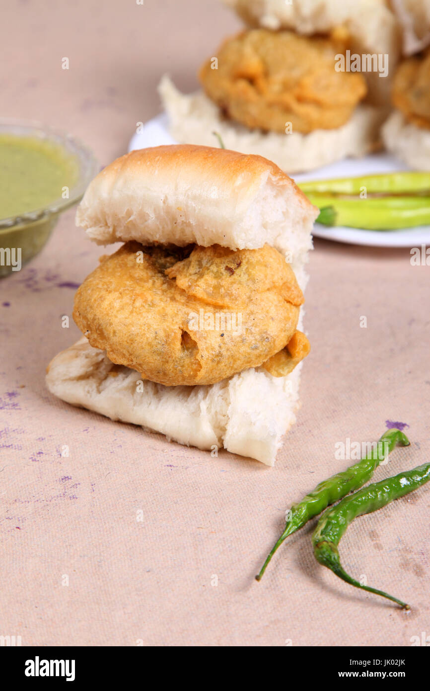 Indian special traditional fried food vada pav Stock Photo - Alamy