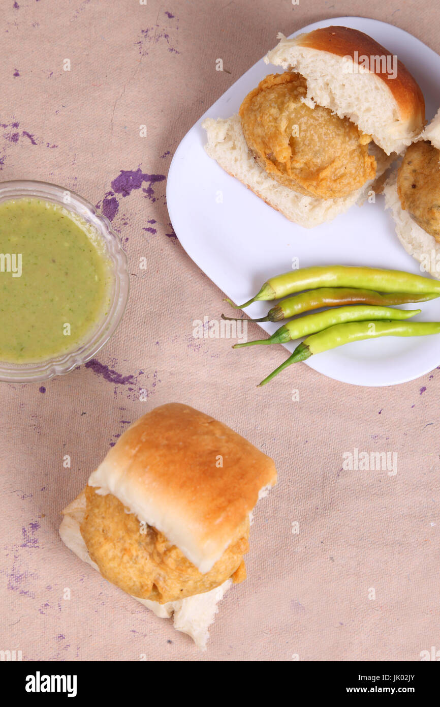 Indian special traditional fried food vada pav Stock Photo - Alamy